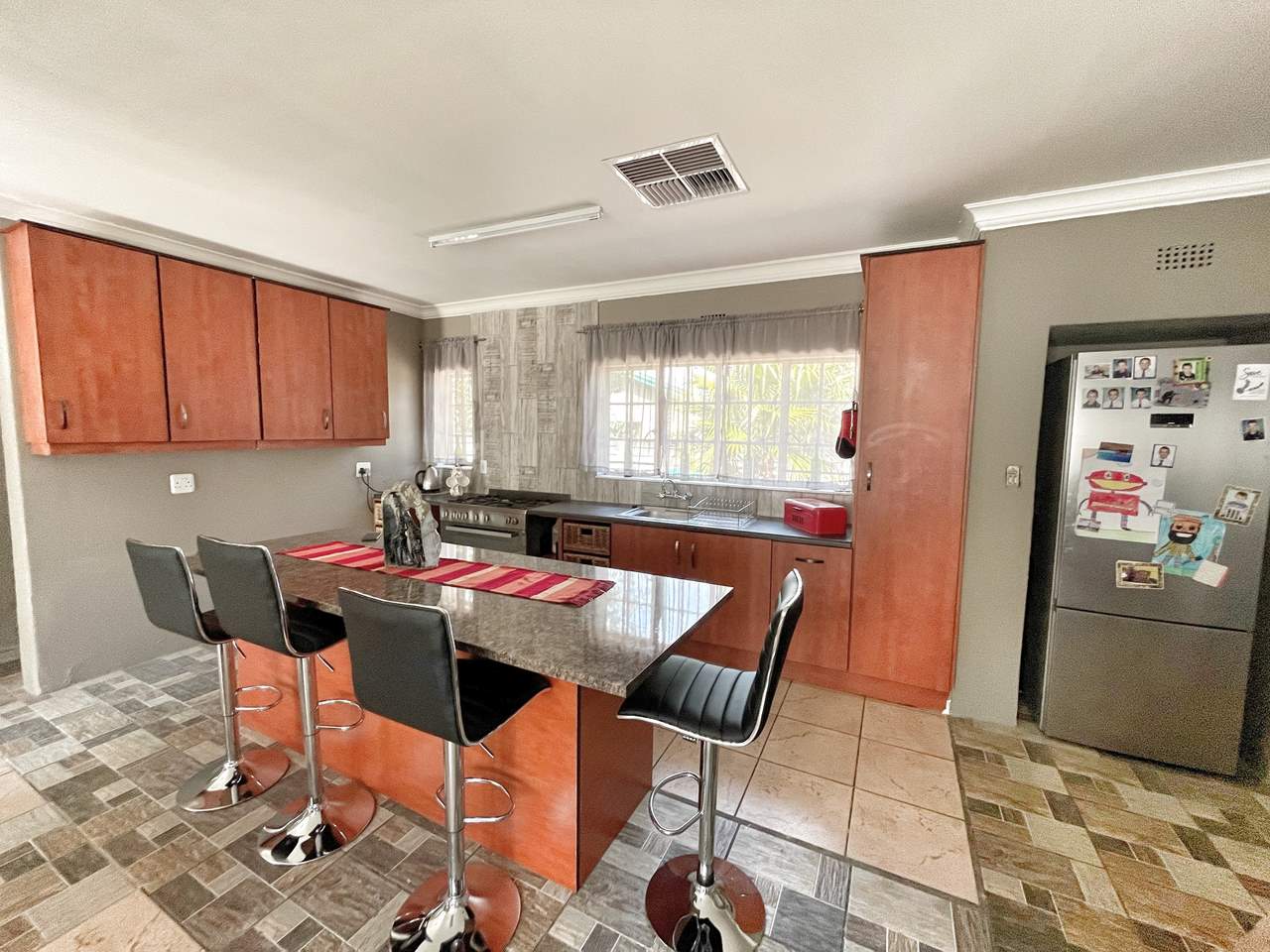 3 Bedroom House for sale in Brackendowns | Orange Realty